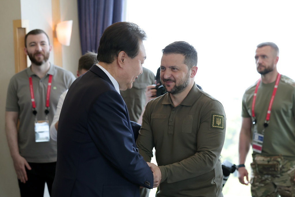 Zelensky et les listes de proscription | Multipolarra